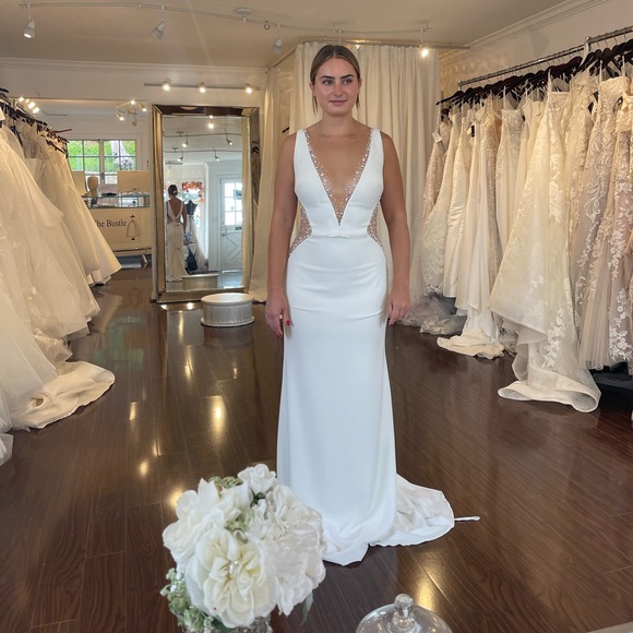 Enzoani | Dresses | Enzoani Renee Wedding Dress Brand New No ...